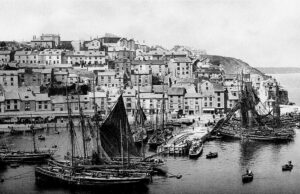 Historic Brixham - PilgrimBM45